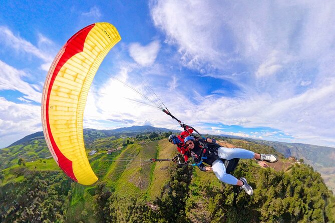 Paragliding Flight in Medellin With Expert Pilots - Accessibility and Health Requirements