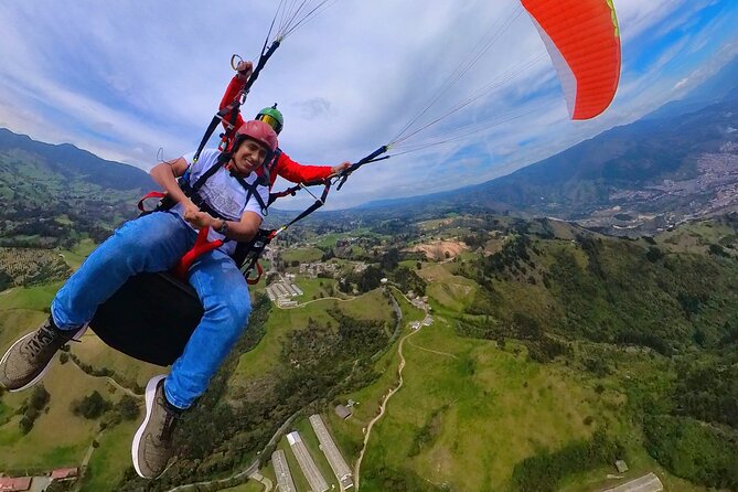 Paragliding Flight in Medellin With Expert Pilots - Traveler Reviews and Awards
