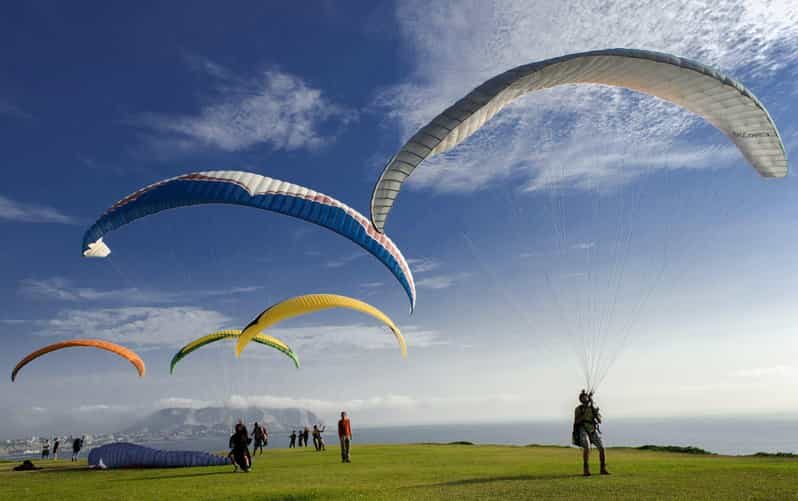Paragliding flight with a private pilot in Costa Verde-Lima - The Value of This Tour