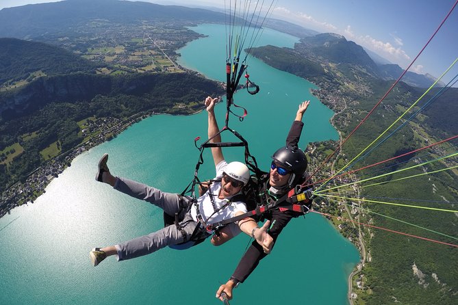 Paragliding Performance Flight Over the Magnificent Lake Annecy - Participation Requirements and Safety
