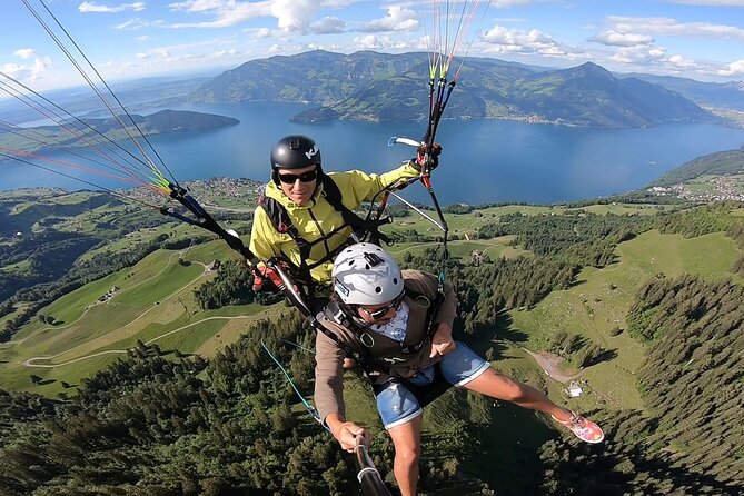 Paragliding Tandem in Switzerland - What Makes This Tour Stand Out?