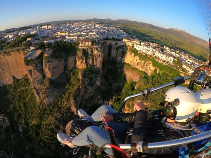 Paramotoring in Ronda (Malaga), near Marbella - The Pilot and Safety