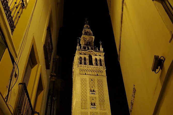 Paranormal Seville Tour in Spanish - Dark History and Paranormal Encounters
