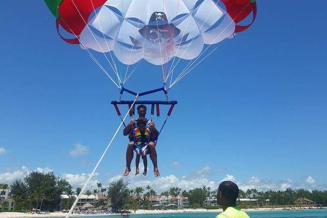 Parasailiing Experience in Playa Bibijagua - What to Expect During Your Parasailing Adventure