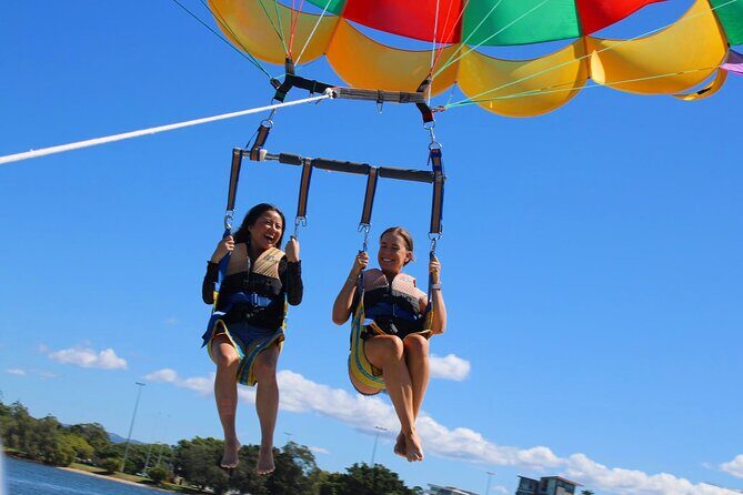 Parasailing on the Gold Coast, Fly solo, Tandem or Triple - What Makes This Tour Stand Out?