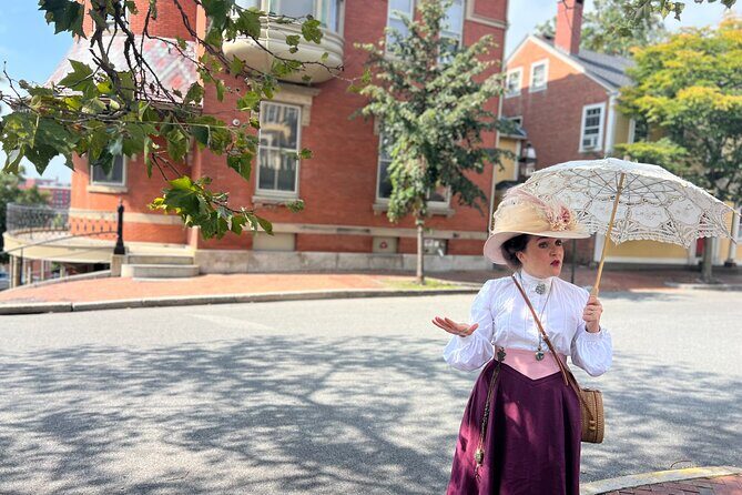 Parasols and Pocket Watches: A History Tour - Why This Tour Works Well