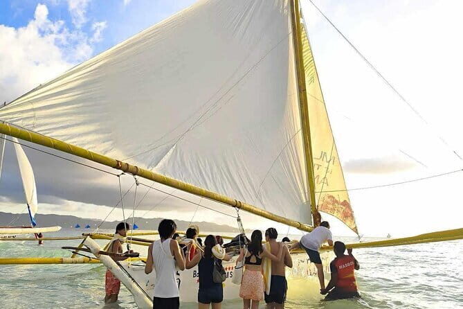 Paraw Sailing Day Tour - What Is the Paraw Sailing Day Tour?