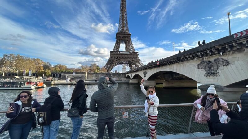 Paris: 1-Hour Seine Cruise Departing From the Eiffel Tower - Cruise Duration and Route