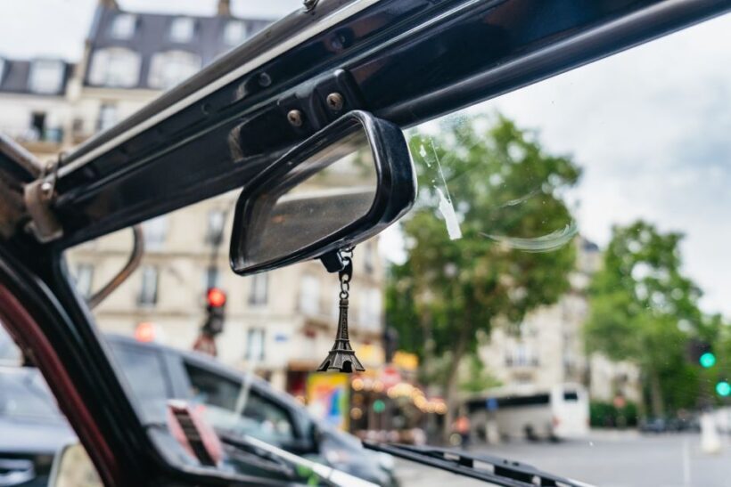 Paris: 1-Hour Vintage Citroen 2CV Tour - FAQ
