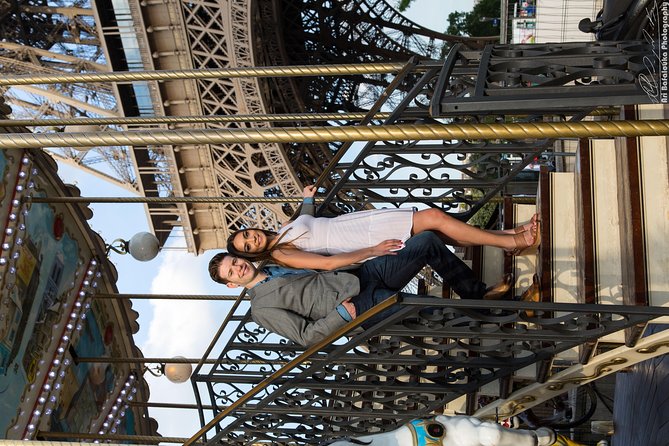 Paris 2-Hour Eiffel Tower Walking Tour With Professional Photo Shoot - Traveler Testimonials and Reviews