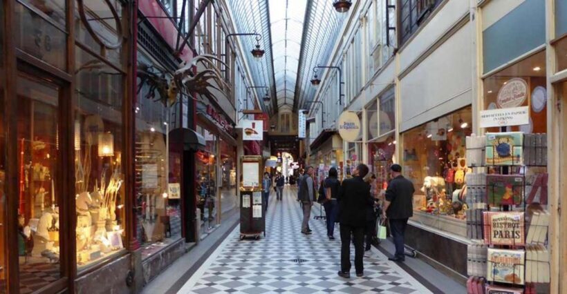 Paris: 2-Hour Passages Private City Tour in German - Authentic Experiences and Real-World Insights
