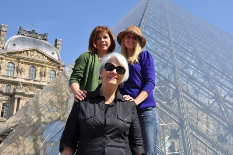 Paris 2-Hour Private Walking Tour with a Photographer - Why It Works Well