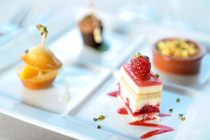 Paris 3-Course Gourmet Dinner and Sightseeing Seine River Cruise - Planning Your Evening: Timing and Duration Details