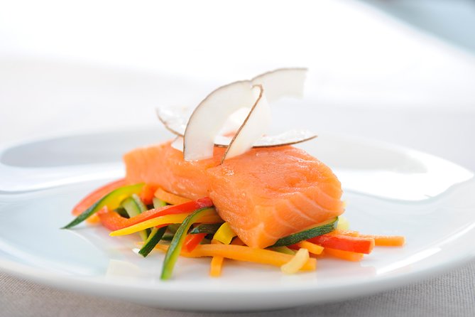 Paris 3-Course Gourmet Dinner and Sightseeing Seine River Cruise - Making the Most of Your Cruise: Tips and Advice