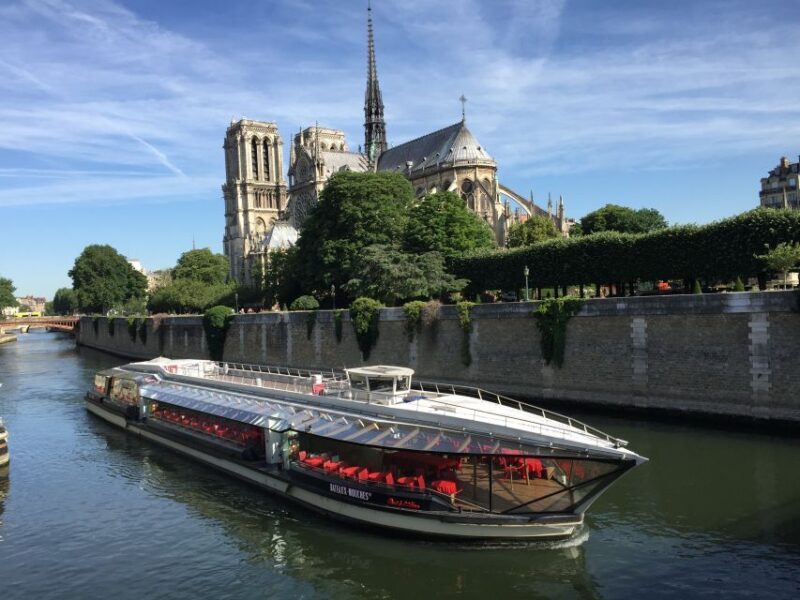 Paris: 4-Course Dinner Cruise on Seine River with Live Music - Seating and Views