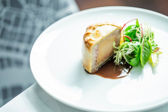 Paris at the First Lodges - Ducasse Sur Seine Dinner Cruise - Dress Code and Accessibility