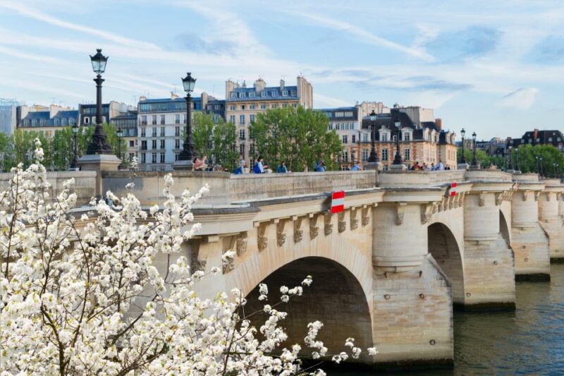 Paris: Audio-Guided Tour by Bus Along the Seine - What to Bring