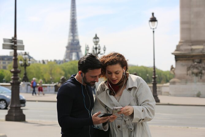 Paris: Batobus Hop-On Hop-Off Cruise & Landmarks Audio Tour - Key Points