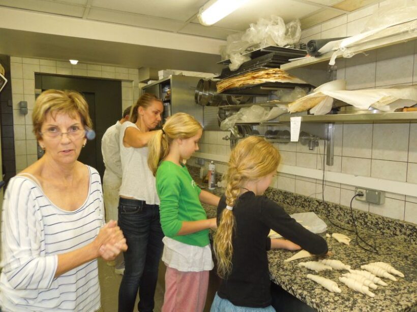 Paris: Behind the Scenes Bakery Tour with Breakfast - An In-Depth Look at the Experience