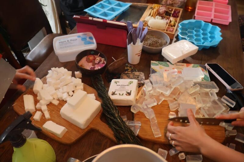 Paris: Botanical handmade soap workshop (Melt and pour soap) - Why This Workshop Works for You