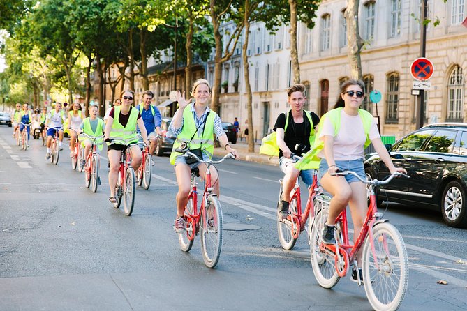 Paris by Night City of Lights Sightseeing Guided Bike Tour - The Itinerary in Detail