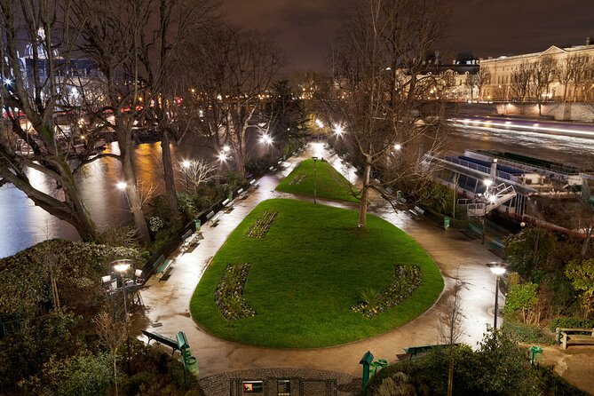 Paris by Night Walking Tour: Ghosts, Mysteries and Legends - Meeting and Ending Points