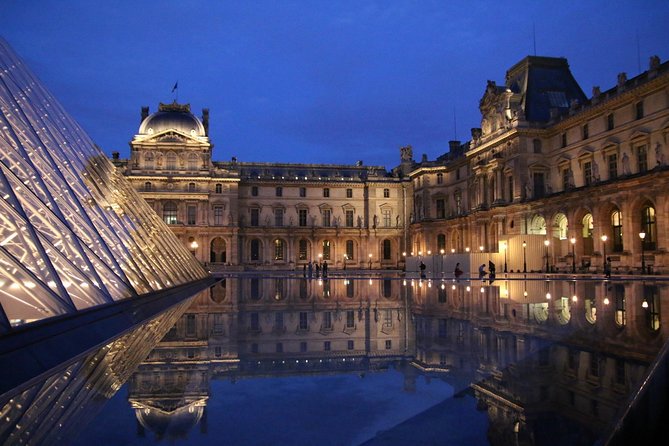 Paris By Night with Seine River Cruise and Roundtrip Luxury Transportation - Practical Details