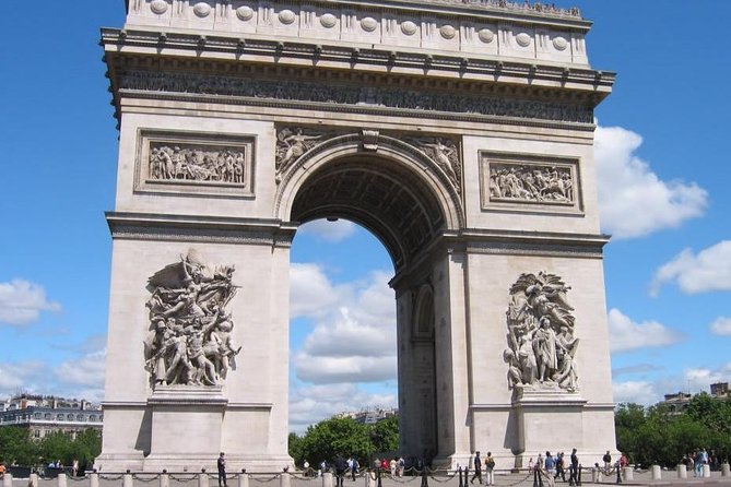Paris by Rail - Sightseeing Bus and Eiffel Tower Champagne Lunch - Who Will Appreciate This Tour?
