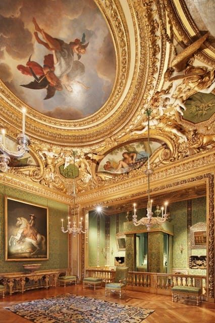 Paris: Candlelit Dinner at Vaux-le-Vicomte by Limousine - FAQ