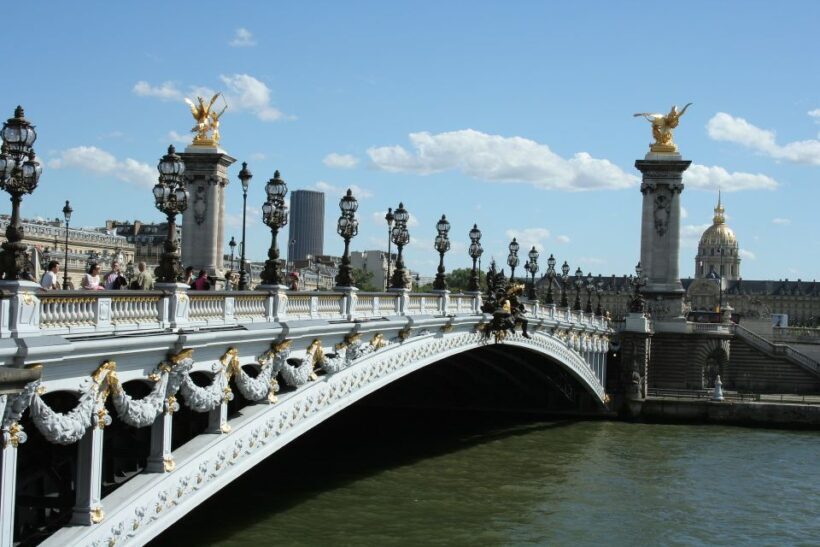 Paris: Capture the most Photogenic Spots with a Local - A Deep Dive into the Itinerary