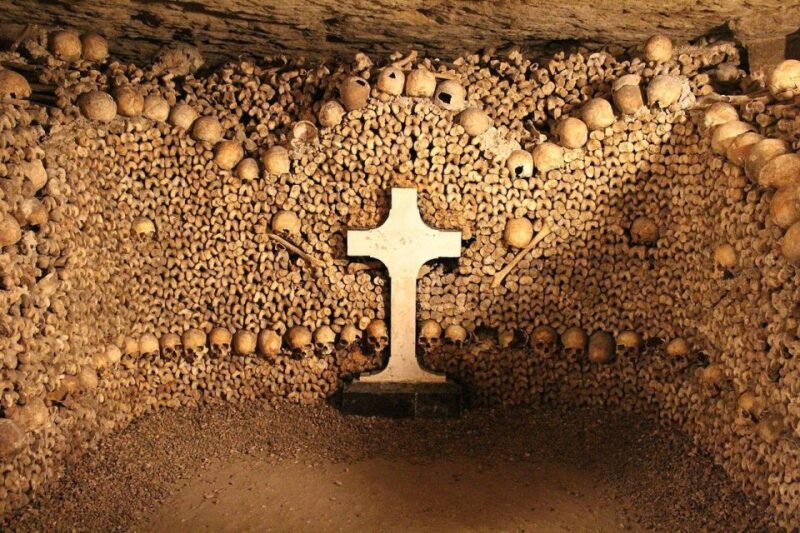 Paris: Catacombs Entry & Seine River Cruise with Audio Guide - Discover Paris’s Hidden Depths and Waterway Wonders: A Review of the Catacombs and Seine River Cruise Experience