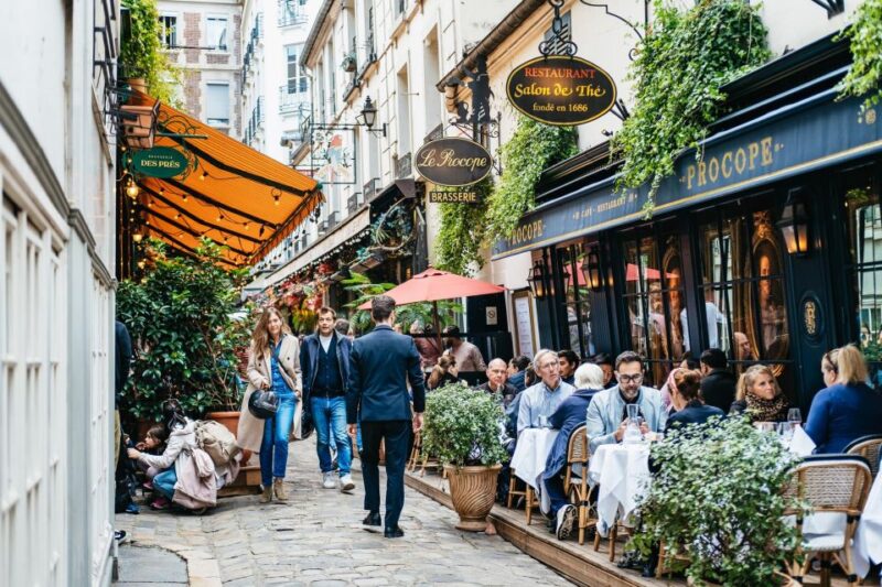 Paris: Charming Nooks and Crannies Bike Tour - The Medieval Marais and Bastille