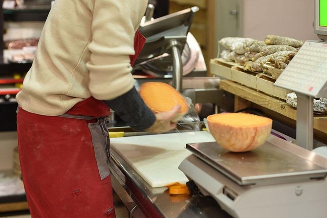 Paris Cheesemaking Workshop Including Wine and Cheese Tasting With an Expert - Tasting French Cheeses and Wines