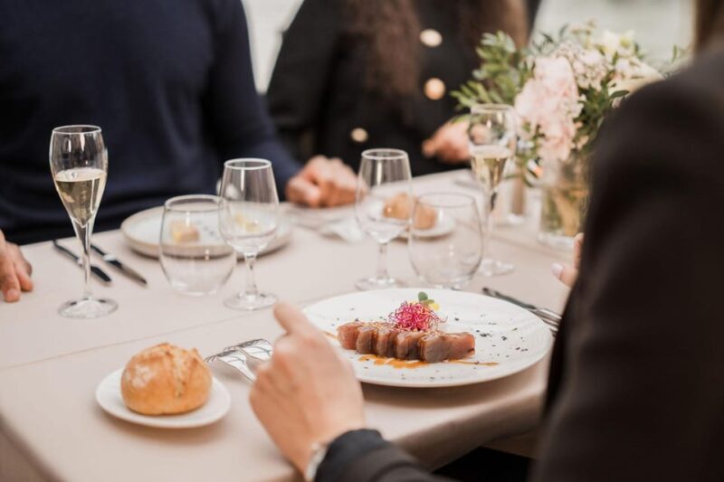 Paris : Christmas Special Lunch Cruise on the Seine River - Who Should Consider This Experience?