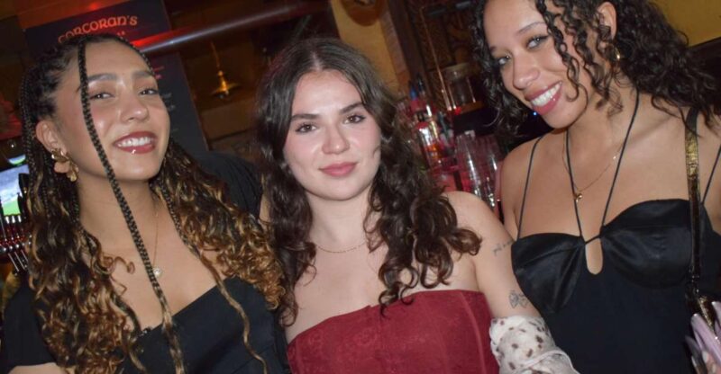 Paris: City Center Guided Pub Crawl with Shots & Club Entry - Key Points