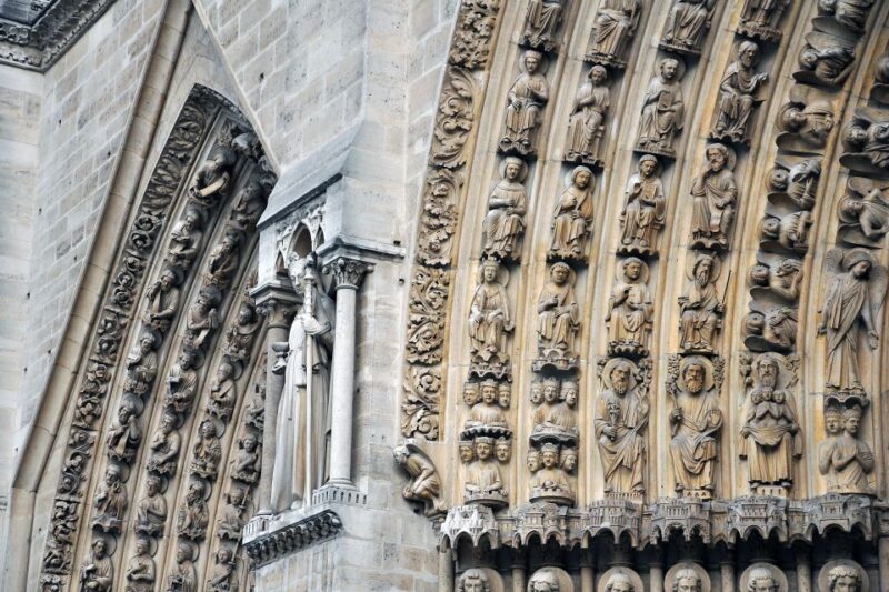 Paris City Center Self-Guided Walking Tour - Exploring Iconic Attractions