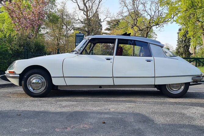 Paris City Tour 2h00 Citroën DS Vintage With Open Roof - Tour Inclusions and Meeting Information
