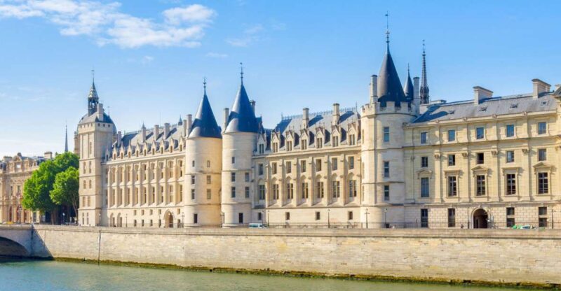 Paris: Conciergerie Ticket With Histopad - Visitor Guidelines and Accessibility