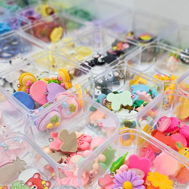 Paris: Create your phone strap, bag or keychain - Who Will Enjoy This Experience?