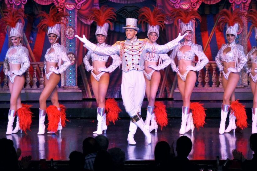 Paris: Dinner Show at the Moulin Rouge - FAQ