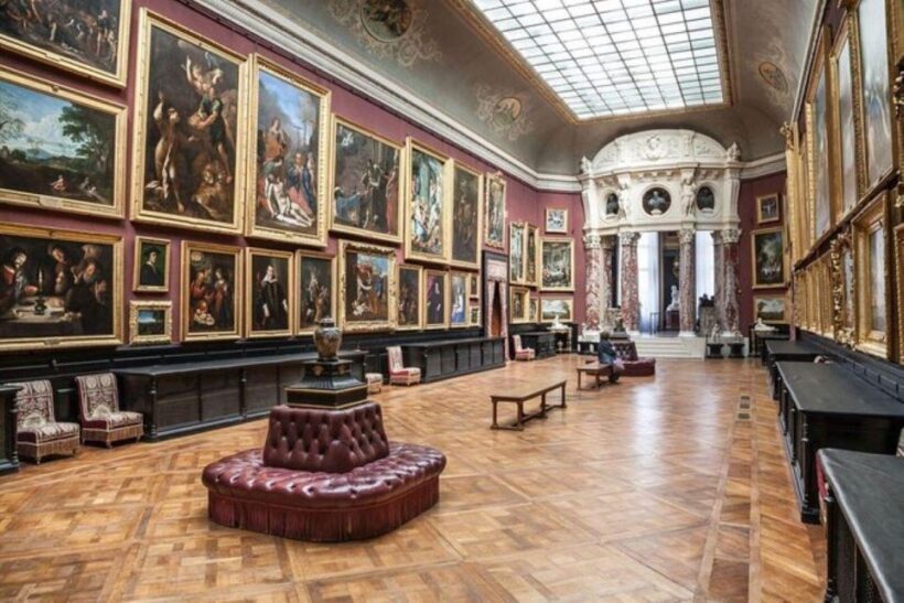 Paris: Domaine de Chantilly Private Tour in a Mercedes Van - Who Should Consider This Tour?