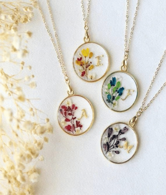 Paris: Duo Resin Jewelry Workshop (Necklace & Earrings) - The Itinerary and What You Can Expect