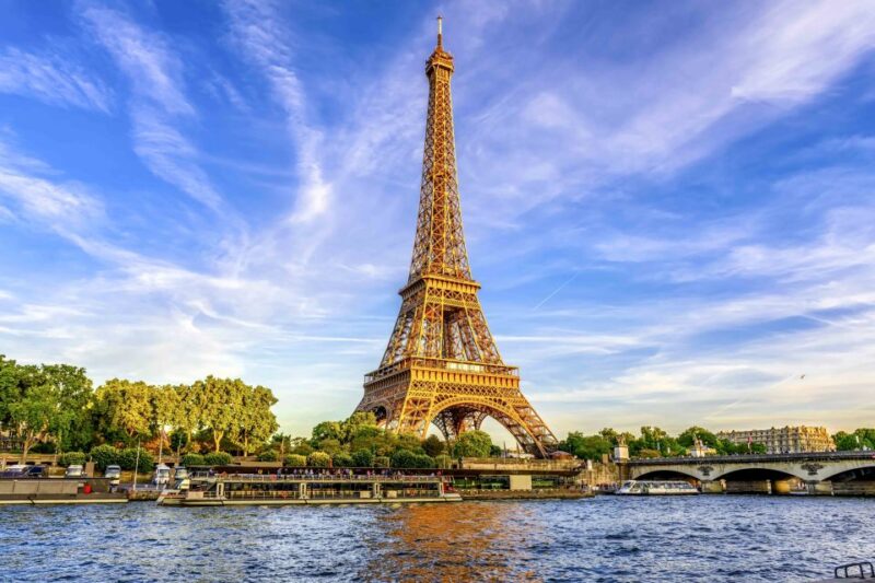 Paris: Eiffel Tower Access by Elevator & Seine River Cruise - A Relaxing Cruise on the Seine