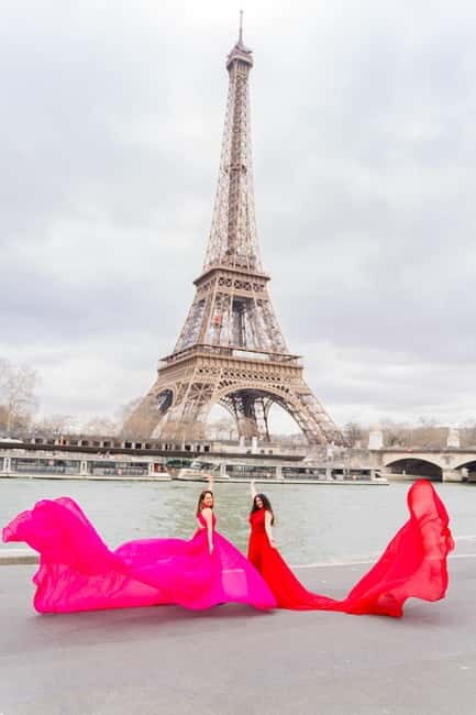 Paris: Eiffel Tower Flying-Dress Photoshoot - Key Points