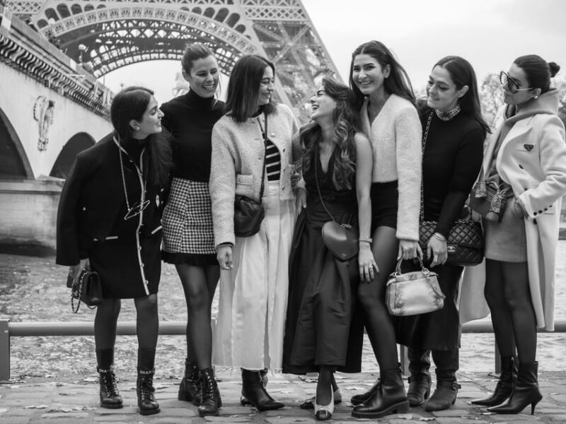 Paris: Eiffel Tower Private Photoshoot Experience - The Experience and Your Photos