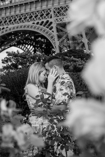 Paris: Eiffel Tower Street Photoshoot - An In-Depth Look at the Eiffel Tower Street Photoshoot