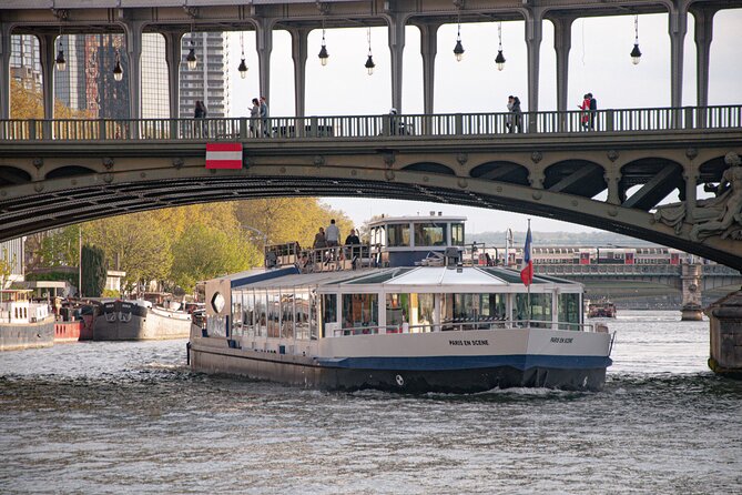 Paris En Scene 3 Course Seine River Dinner Cruise - Detailed Look at the 3-Course Dinner Menu