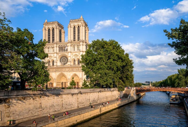 Paris: Eternal Notre-Dame VR Experience Ticket - FAQ