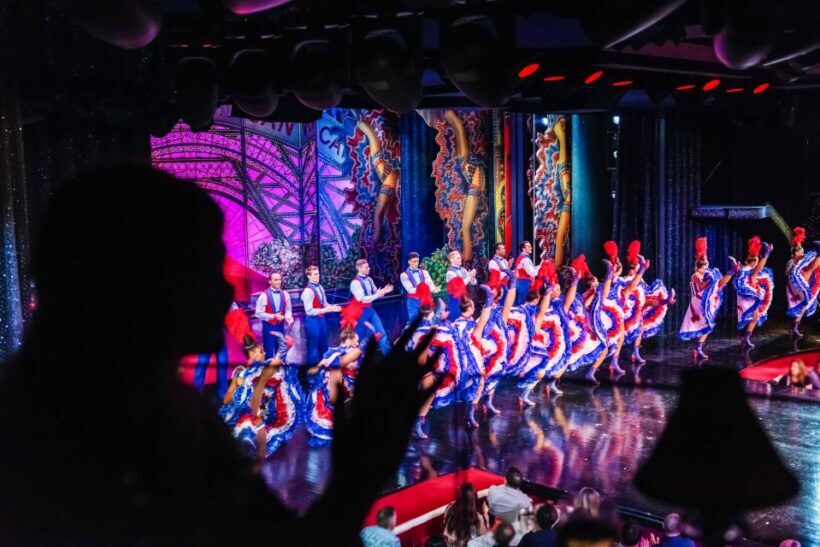 Paris: Evening Sightseeing Tour and Moulin Rouge Show - What to Expect from This Parisian Night Out