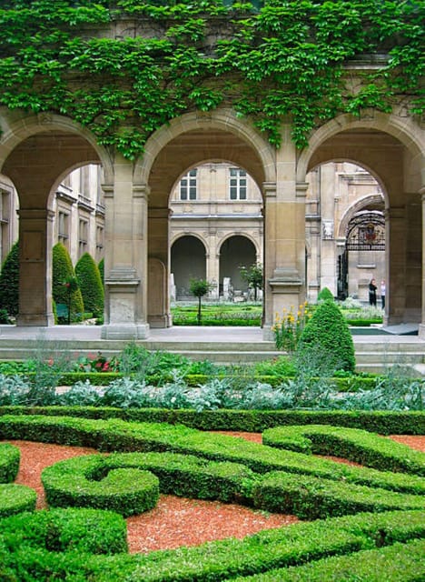 Paris: Exclusive Walking Guided Tour of the Marais - What to Expect: Practical Details